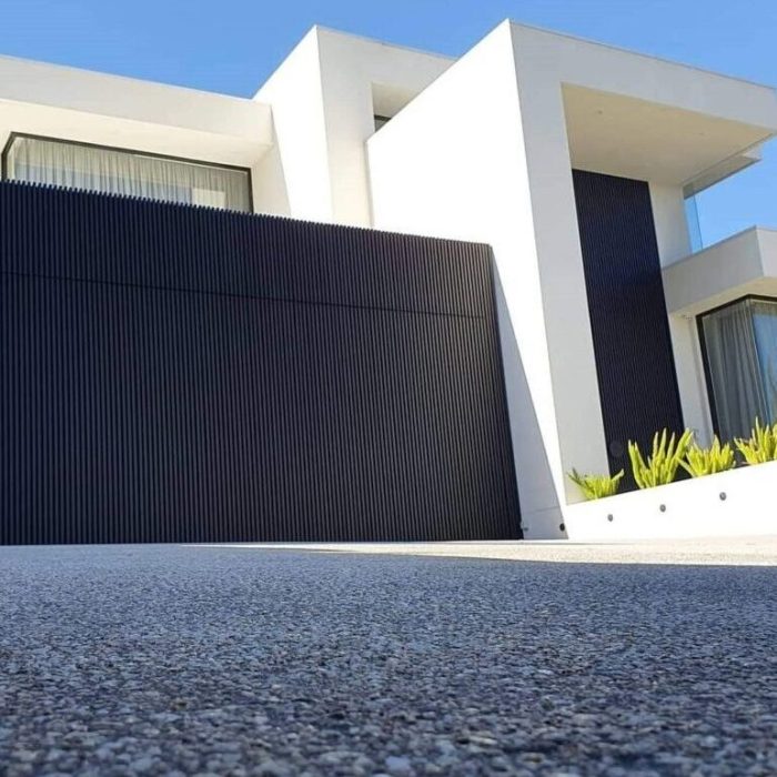 Outdoor Spaces With Exterior Aluminium Battens - Omnia Cladding